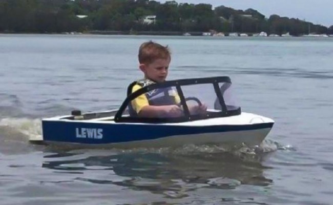 This Tiny Motorboat Is Every Kid's Dream! - Hampton Yacht Group